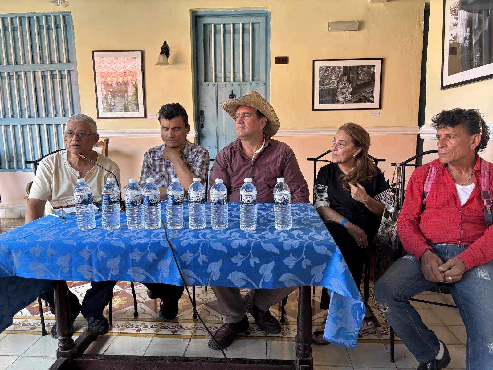 Mesa redonda Raíces que persistem RICBIBARA / CUBA | Atelier Monica ...